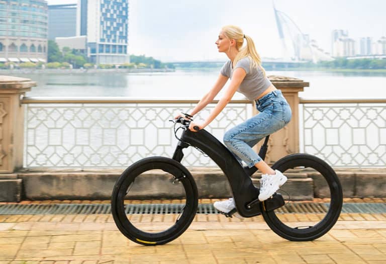 High-Tech, Hubless Reevo E-bike Reinvents the Wheel