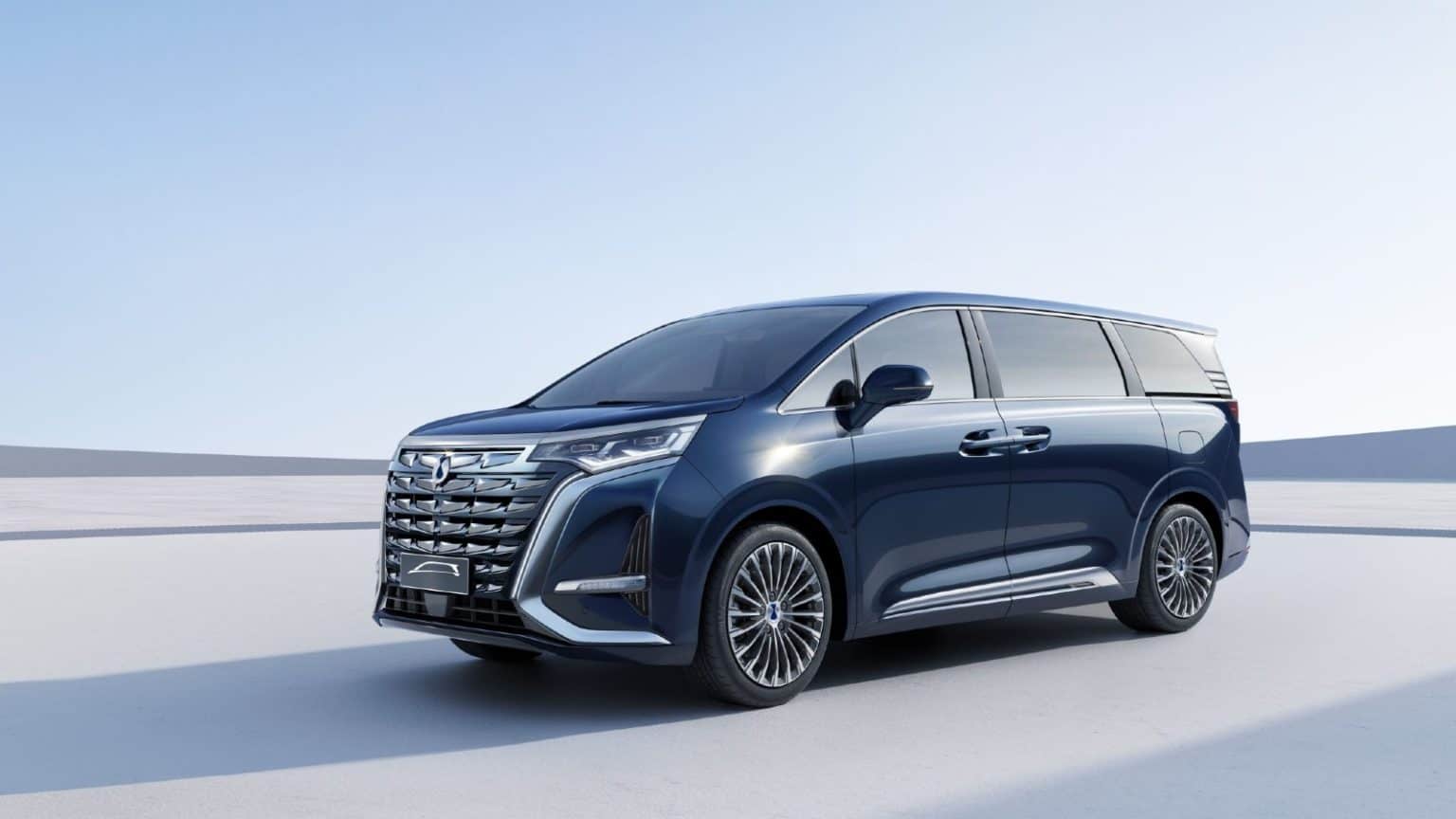 Ultra-luxe BYD Denza D9 Van Arrives at Dealers'