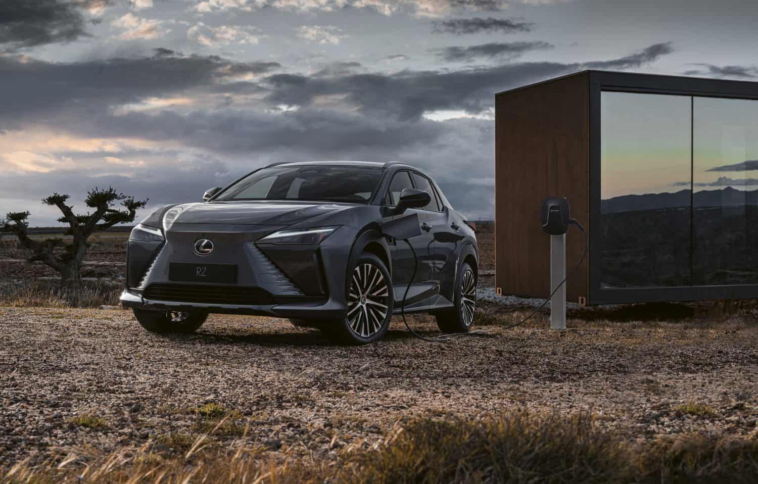 Lexus, ChargePoint Partner on Home EV Charging