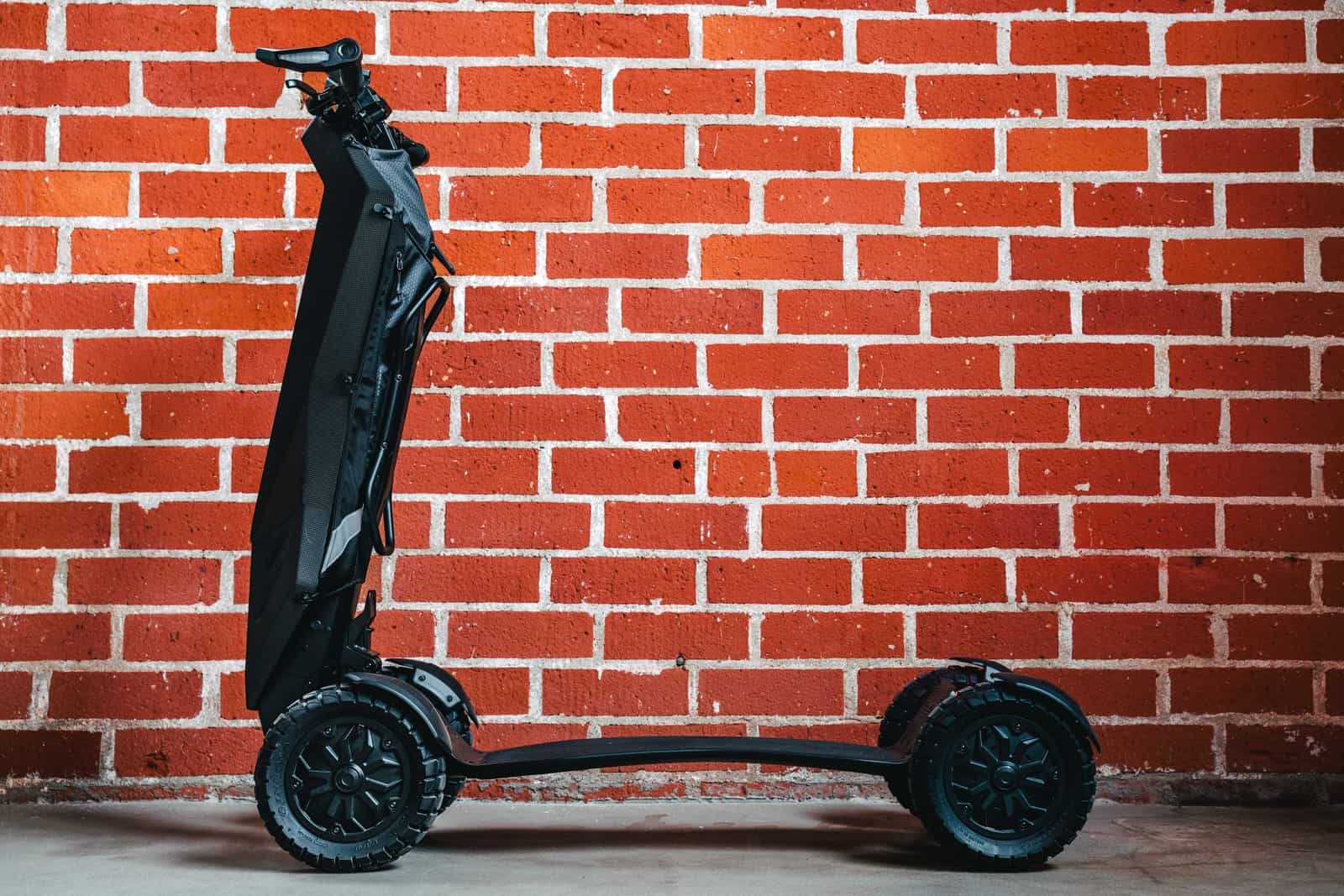 D-Fly: The Sportscooter Ushering in the Electric Mobility Revolution