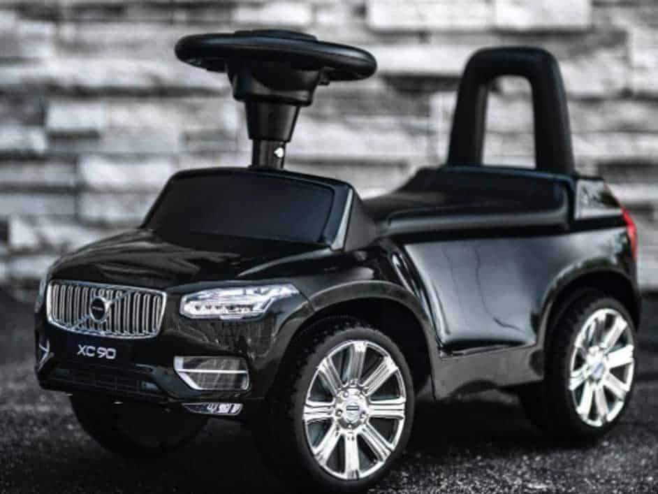 Volvo Midsummer: Community, Flora, Greener Future