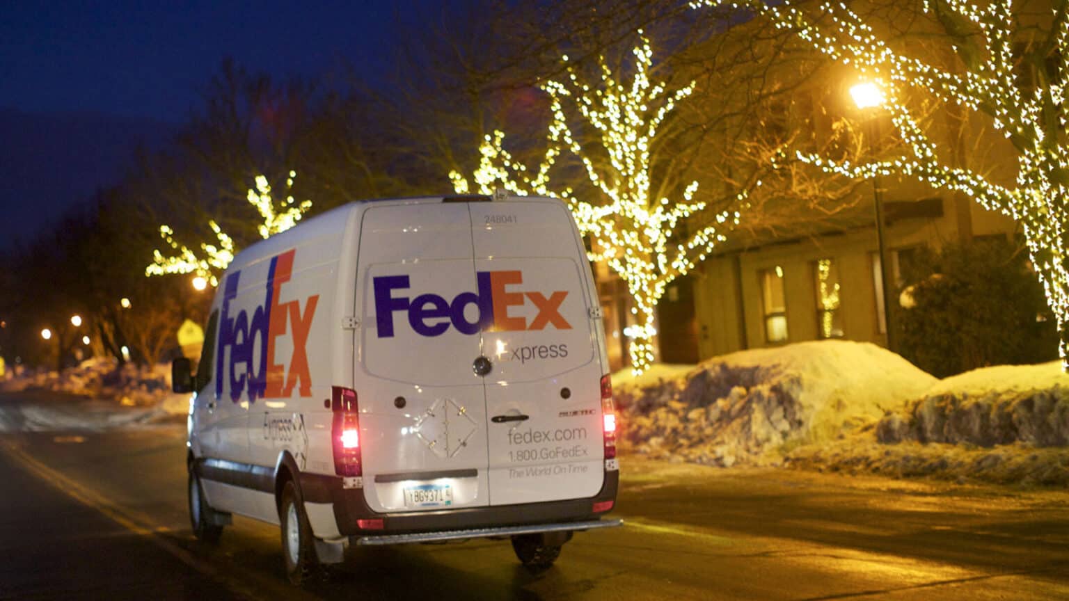 FedEx Express Canada Has 50 New BrightDrop EVs