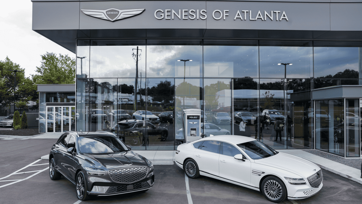 Genesis Debuts a Luxurious Standalone Retail Facility in Atlanta, Georgia