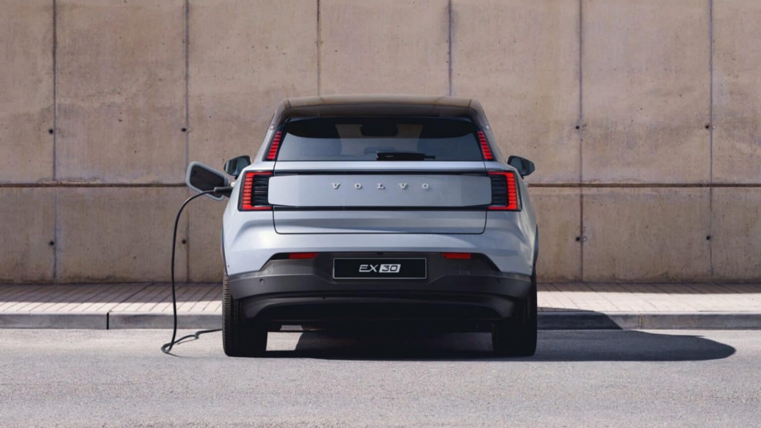 Volvo Joins Ford, GM, and Rivian in Adopting Tesla's Supercharger Network