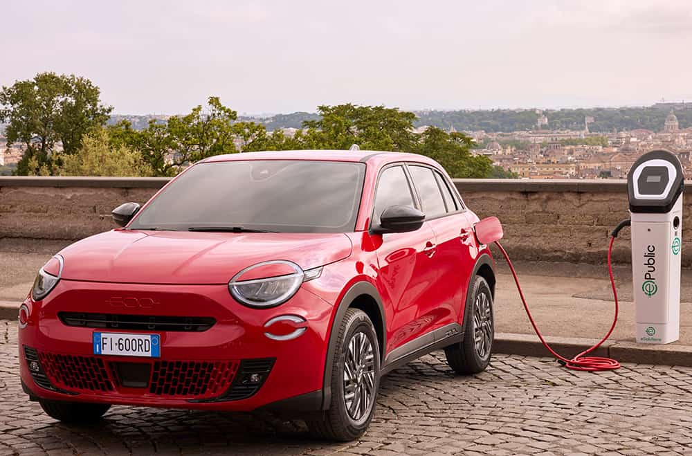 Fiat Redefines Urban Mobility with the Stylish New 600e Crossover