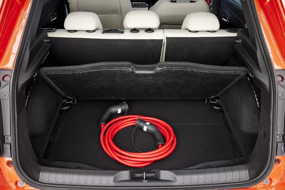 Fiat Redefines Urban Mobility with the Stylish New 600e Crossover