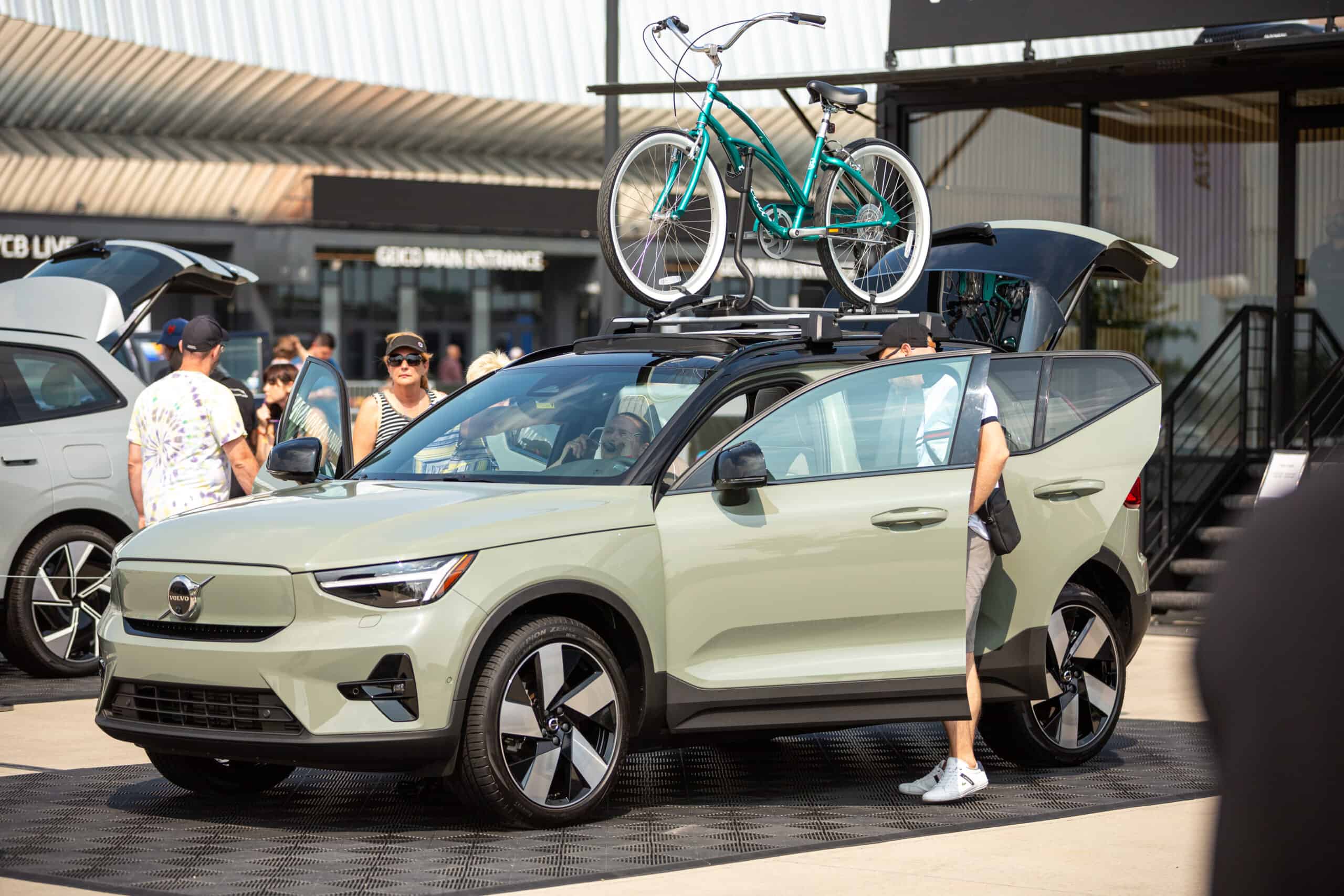 Volvo Achieves Record-breaking Year in 2023 with Strong EV Sales Growth