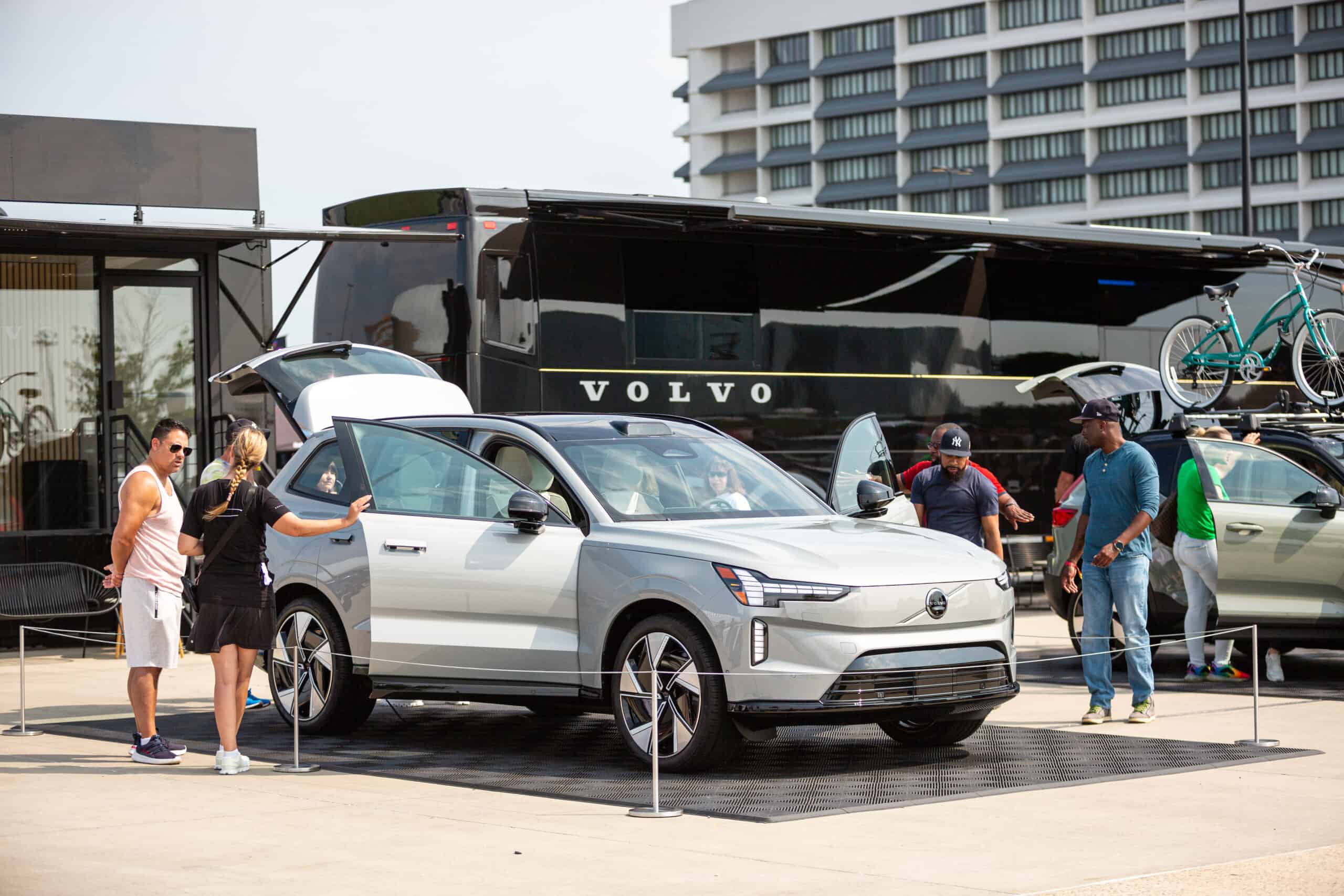 Volvo Achieves Record-breaking Year in 2023 with Strong EV Sales Growth