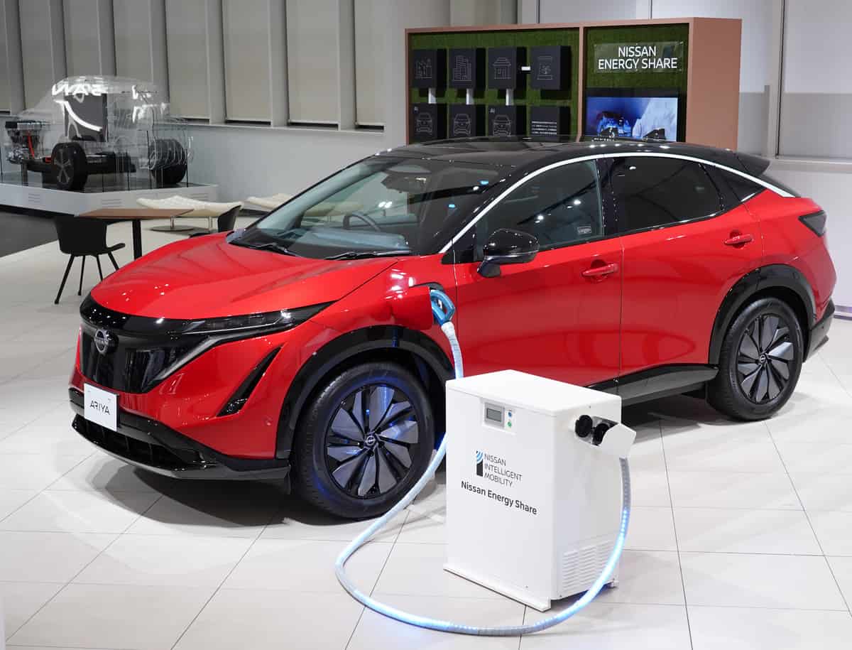 Nissan Adds Two New EVs and Next-Gen LEAF to European Market