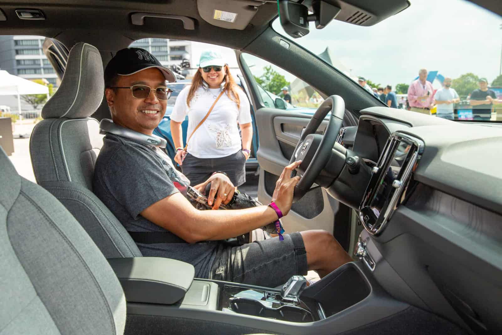 Electric Vehicles Not Selling Fast? The Role of EV Experiences
