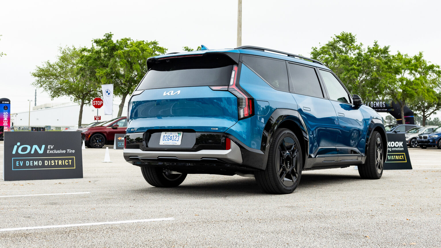 Surging EV Sales in April 2024: Hyundai, Kia, Ford, and BMW Lead the Charge