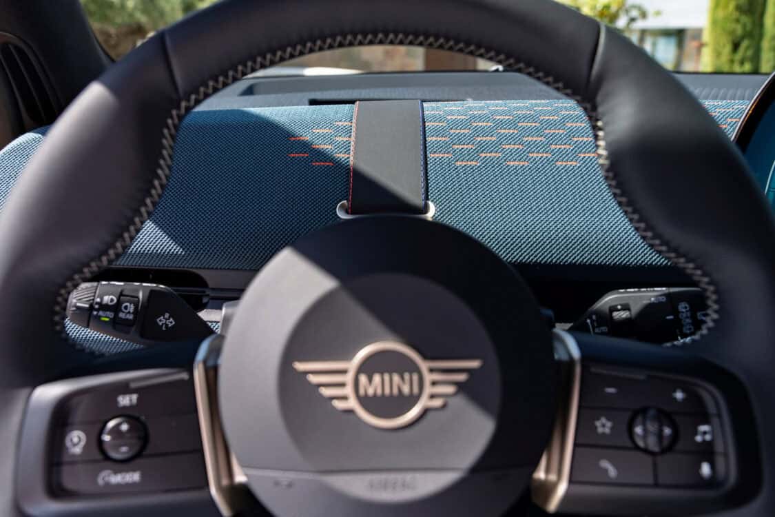 The MINI Cooper Aceman Cleverly Uses Space in a Compact Electric Crossover