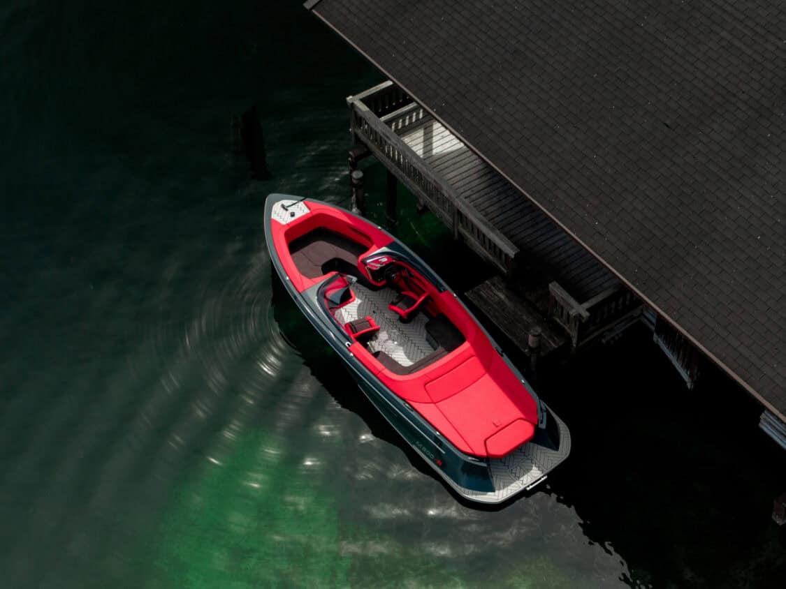 The ABT | Marian M 800-R Electric Boat: Speed, Serenity, and Power Combined