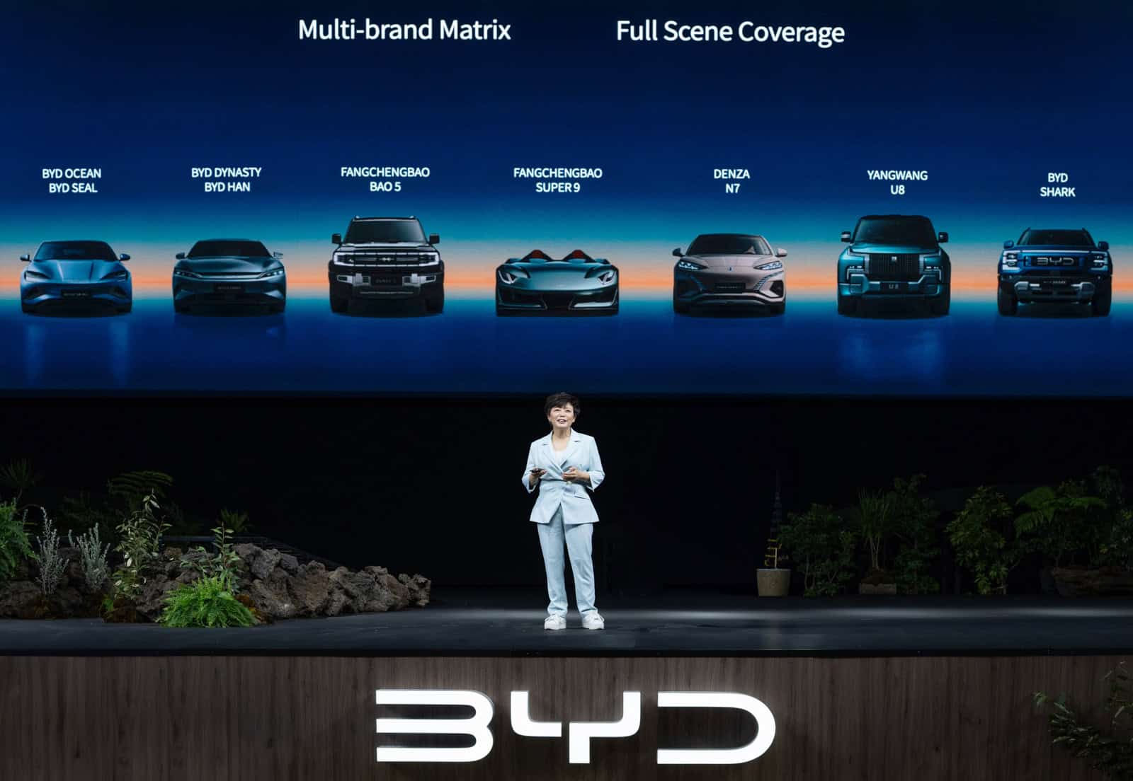 BYD's Exciting, New ‘Shark’ PHEV Truck Unveiled in Mexico