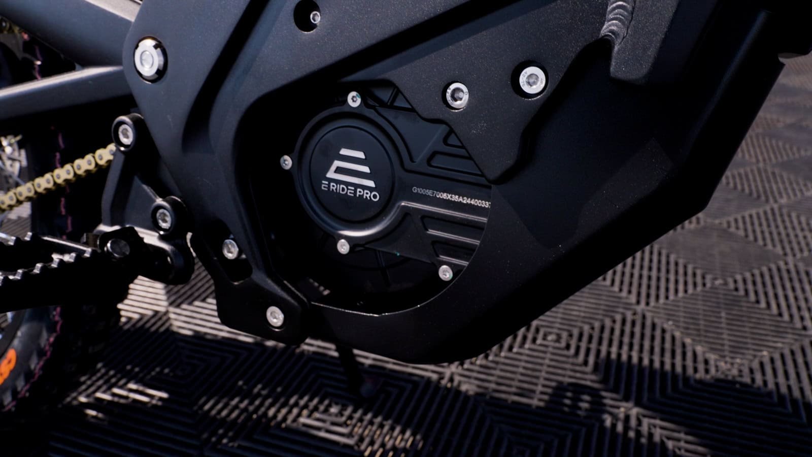 Rawrr Mantis X vs. E Ride Pro SS: Choosing the Perfect Electric Dirt Bike