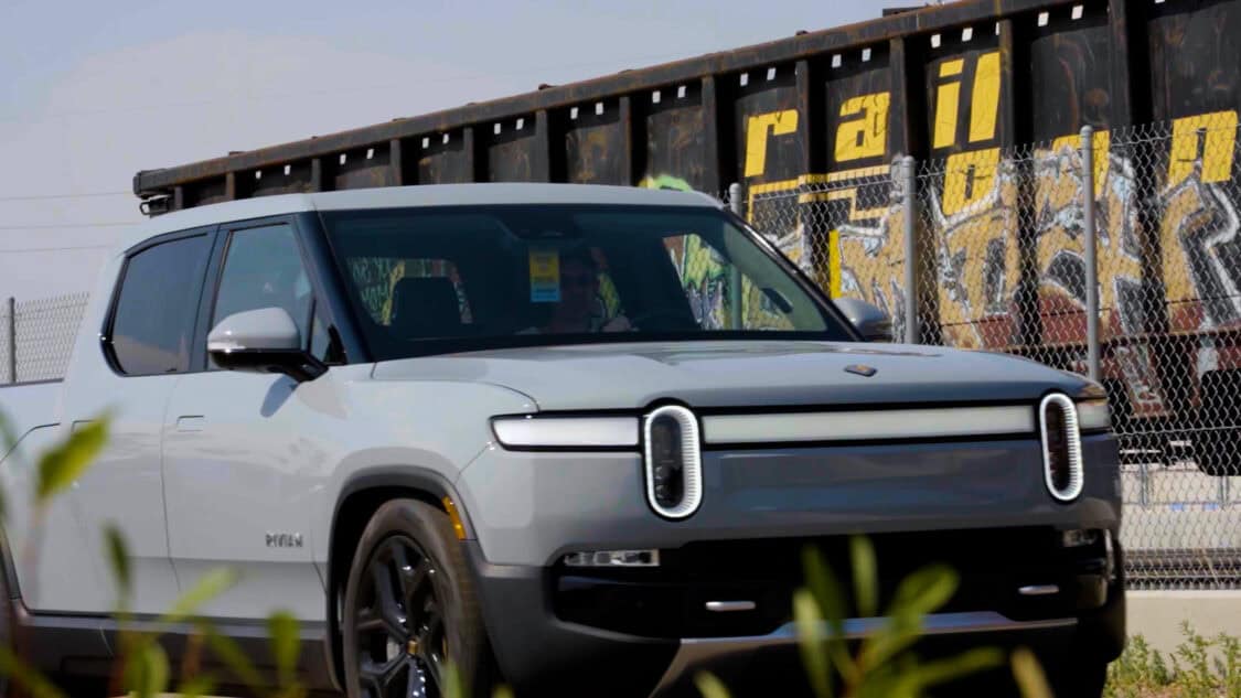 Rivian R1T vs. Ford F-150 Lightning Review: Comparing the Best Electric ...