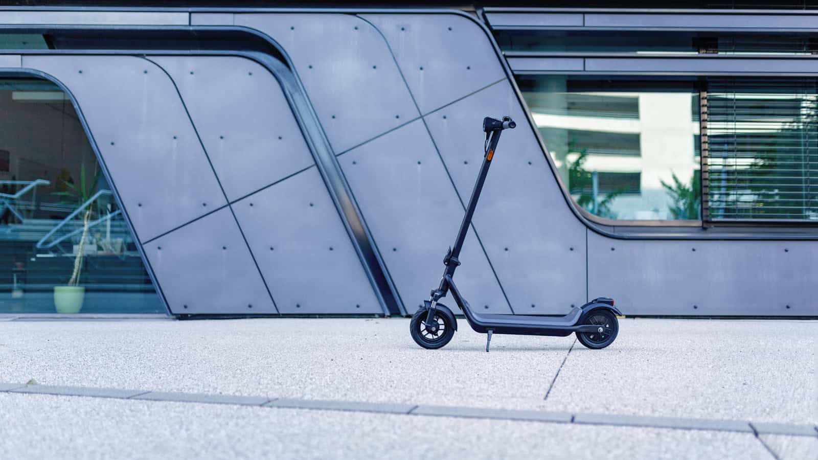 Experience the NIU KQi 100F Electric Scooter First at Electrify Expo ...